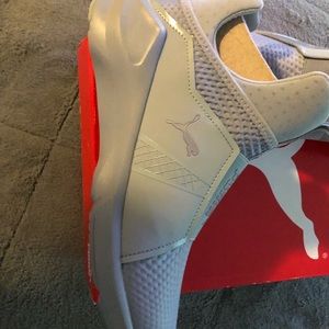 Puma | Shoes | Light Grey Pumas | Poshmark